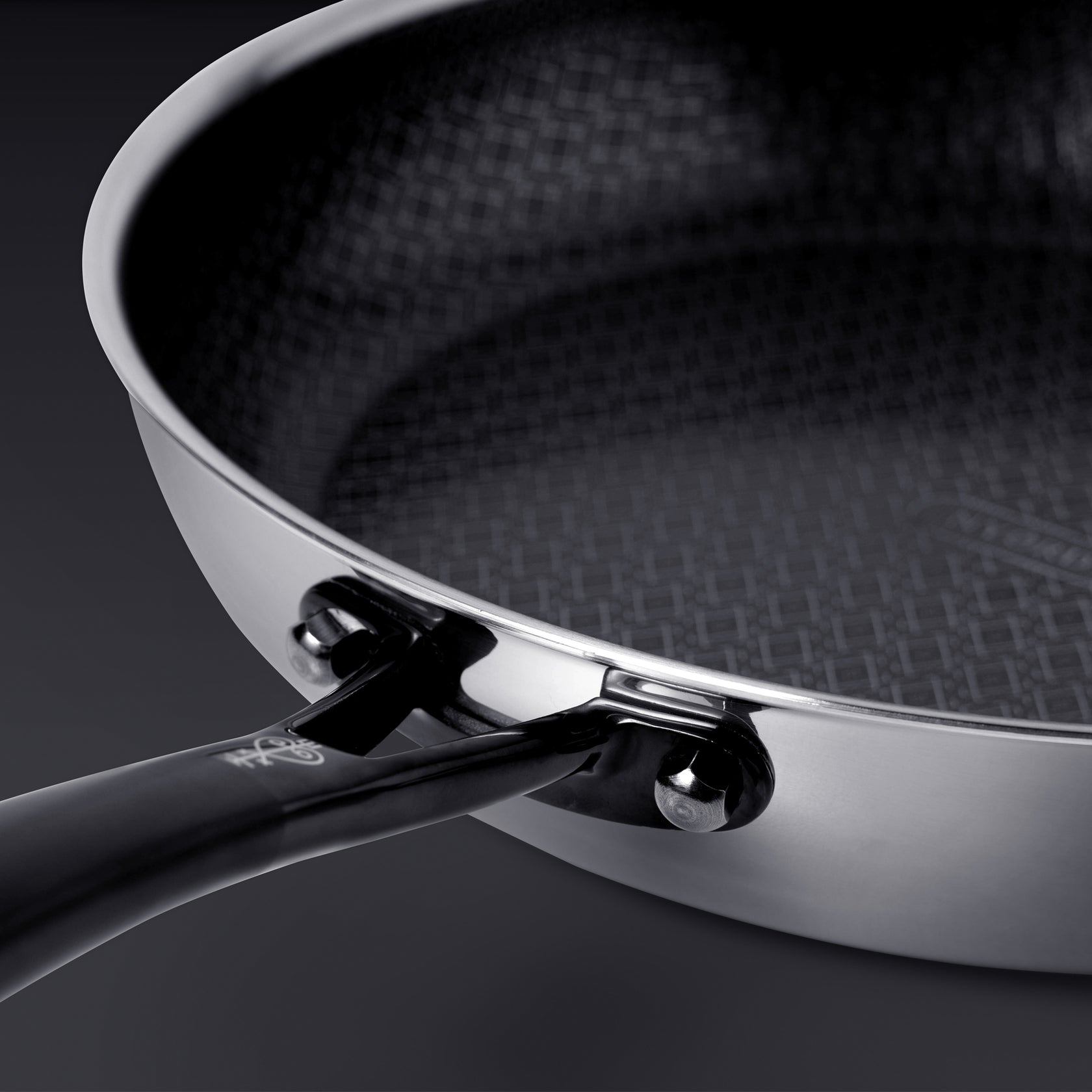 Edelstahl Pfanne mit Wabenstruktur von NYORD - NYORD - Nordic Quality